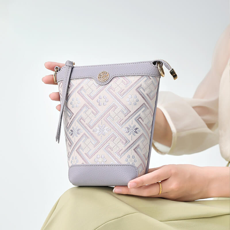 Gentle Balance Leather and Silk Crossbody Bag – Babylon Leather